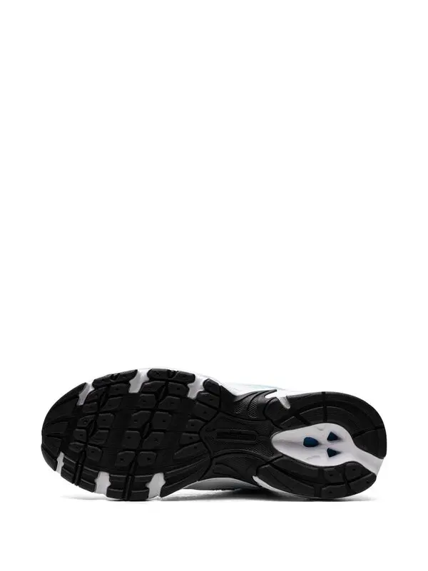 NEW BALANCE 530 Sneakers - White