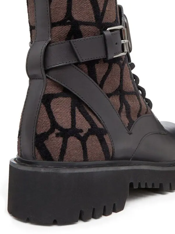 Valentino Garavani 35mm Vlogo Signature Combat Boots