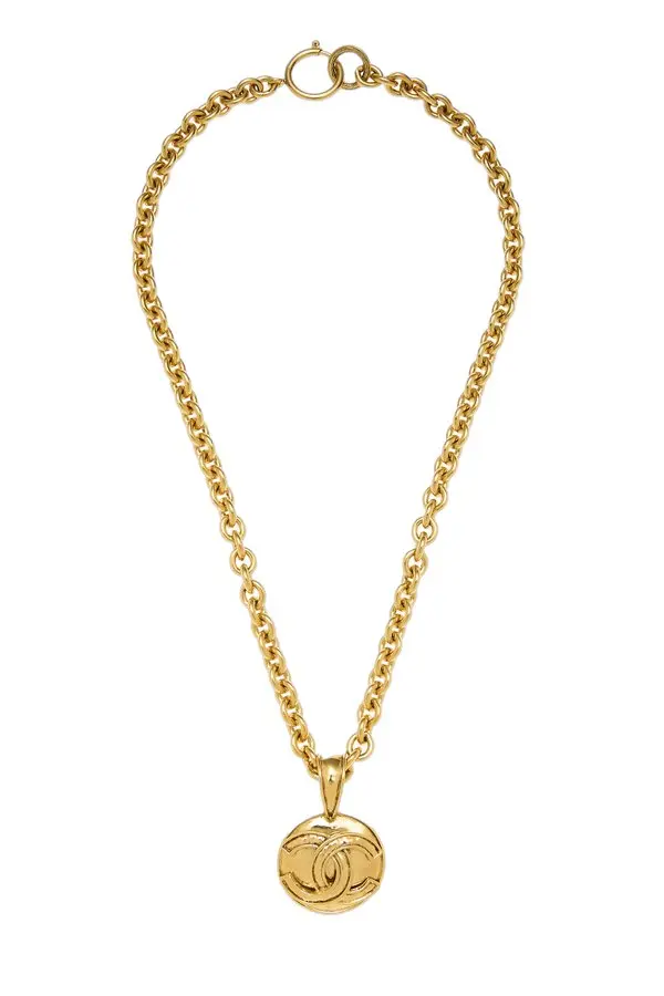 Chanel Cc Round Pendant Necklace - Gold
