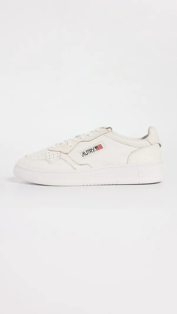 AUTRY Medalist Low Leather Sneakers - White/white