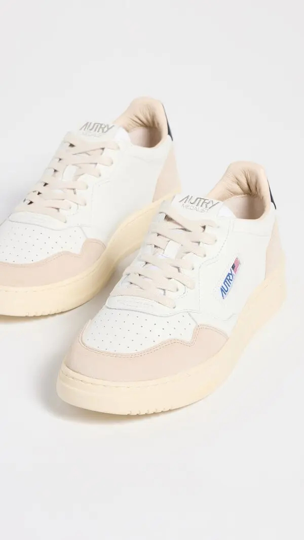 AUTRY Medalist Low Sneakers - Wht/blue