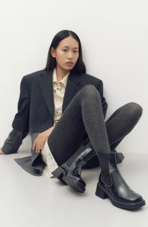 VAGABOND SHOEMAKERS Dorah Chelsea Boot - Black/white Leather