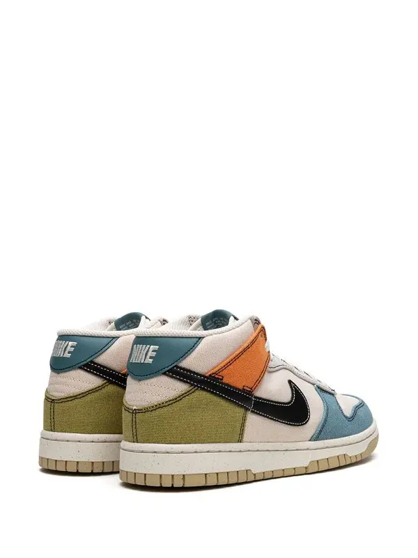 Nike Dunk Mid Sneakers