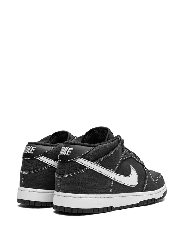Nike Dunk Mid Off Noir Sneakers