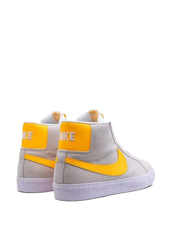 Nike Sb Blazer Mid Sneakers - White