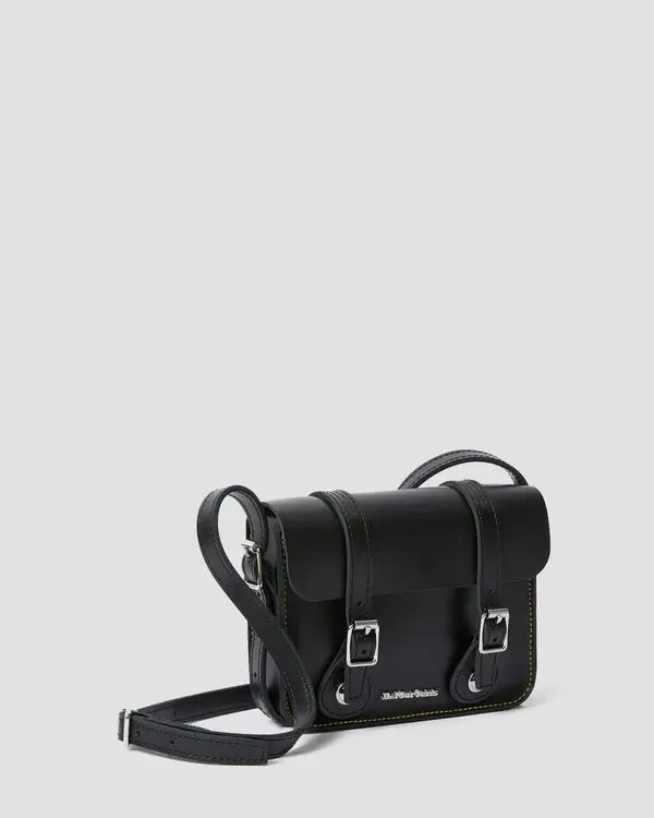バッグ Dr. Martens 7inch SATCHEL BAG Dr. Martens 7-Inch Leather Crossbody Bag - Black | Editorialist