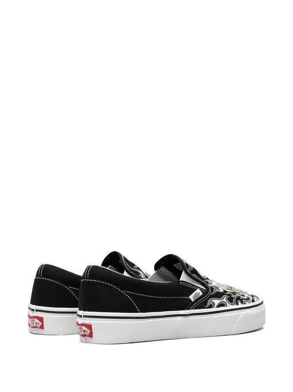 VANS Classic Slip-on Flame Skull Sneakers - Black