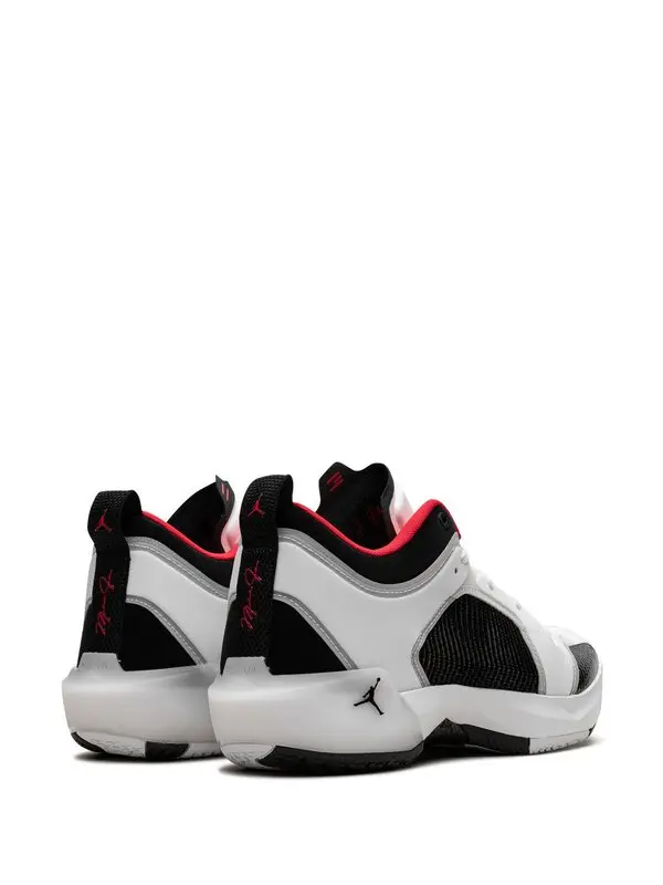 JORDAN Air 37 Low Sneakers