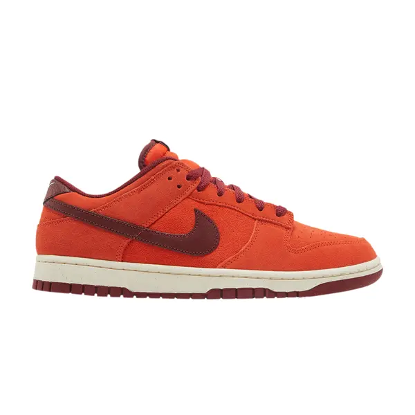 Nike Low Top Suede Sneakers - Orange