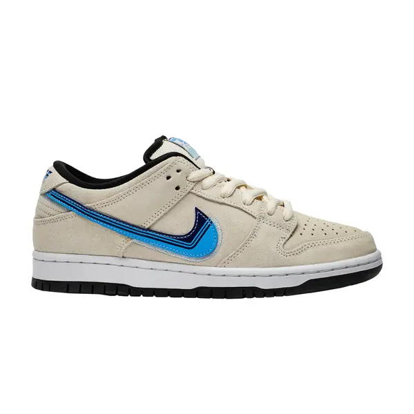 Nike Dunk Sb Low 'truck It' Sneakers - White