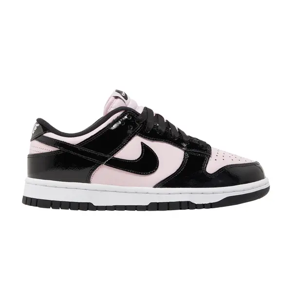 Nike Dunk Low Sneakers