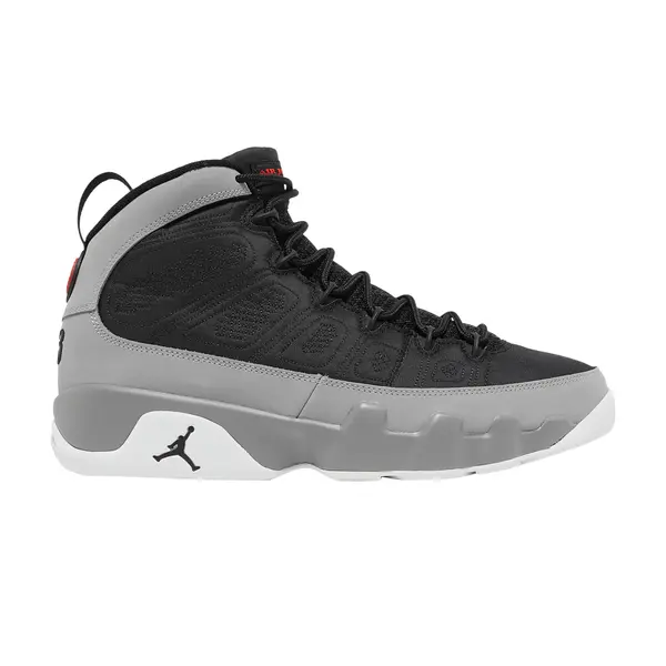 JORDAN Retro Sneakers - Grey