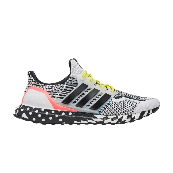 Adidas Ultraboost 5.0 Dna Multi Pattern Sneakers - White
