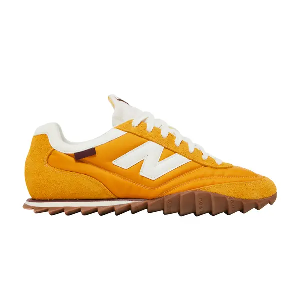 NEW BALANCE Rc30 - Gold