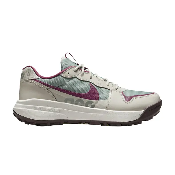 Nike Lowcate Sneakers