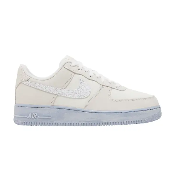 Nike Air Force 1 '07 Lv8 Emb Sneakers - White