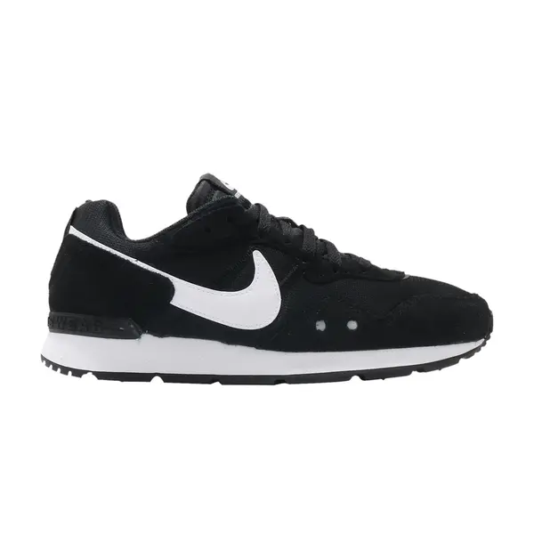 Nike Venture Runner Sneakers - Black