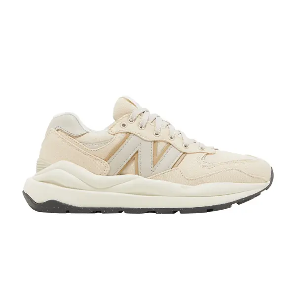 NEW BALANCE 57/40 Sneakers - Cream