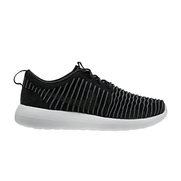Nike Roshe Two Flyknit Sneaker - Black