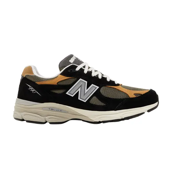 NEW BALANCE 990v3 Sneakers - Black