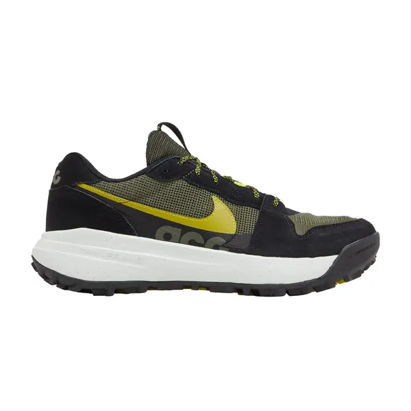 Nike Lowcate Sneakers