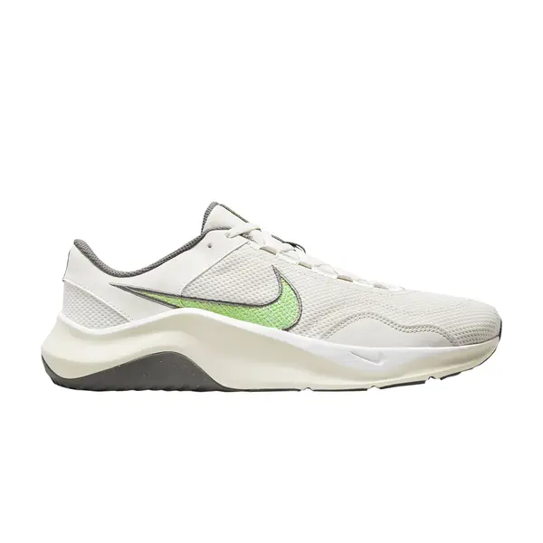 Nike Legend Essential 3 Next Nature Sneakers - Grey