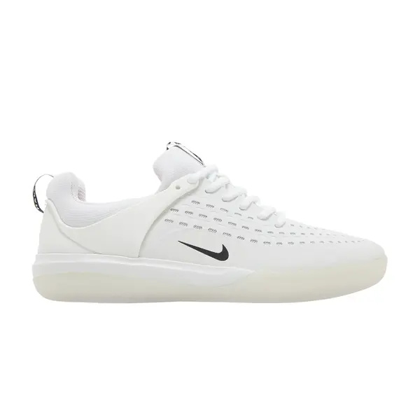 Nike Zoom Nyjah 3 Sb Sneakers - Cream