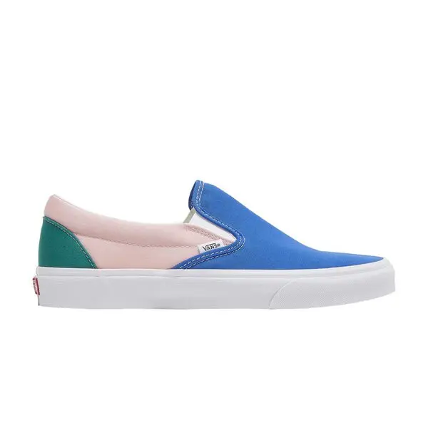 VANS Classic Slip-on Sneakers