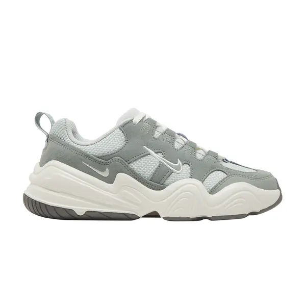 Nike Tech Hera Sneakers - Green
