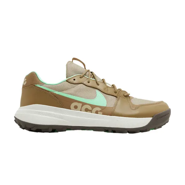 Nike Lowcate Sneakers