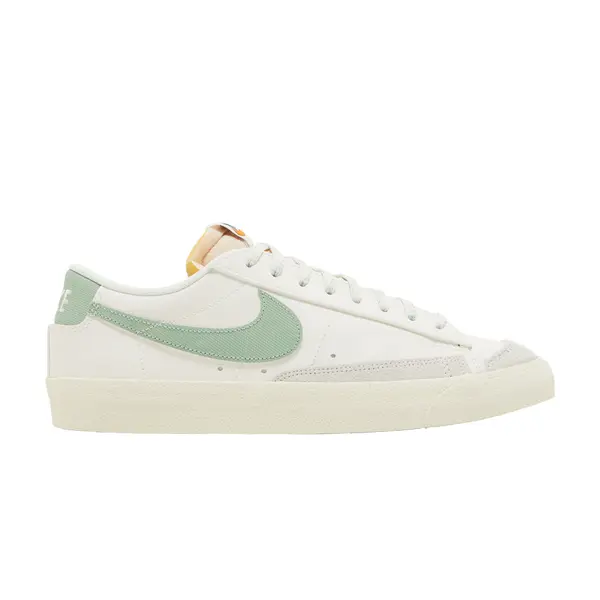 Nike Blazer Low '77 Premium 'certified Fresh' Sneakers - White