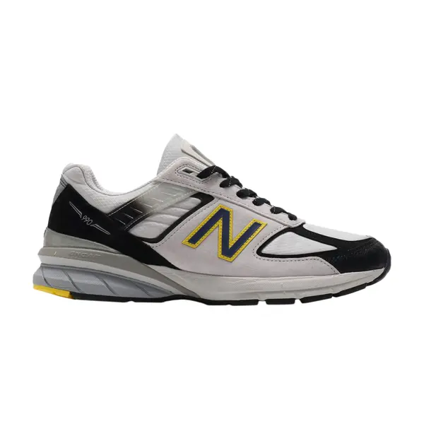 NEW BALANCE 990v5 Made In Usa Sneakers - Silver