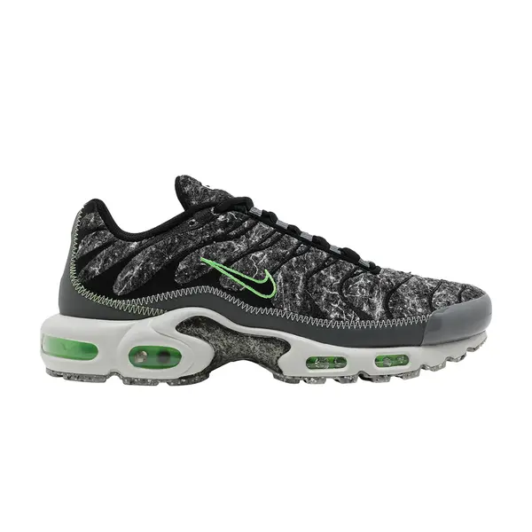 Nike Air Max Plus Essential Sneakers