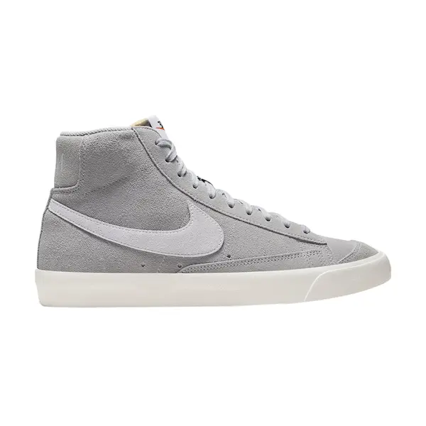 Nike Blazer Mid '77 Suede Sneakers