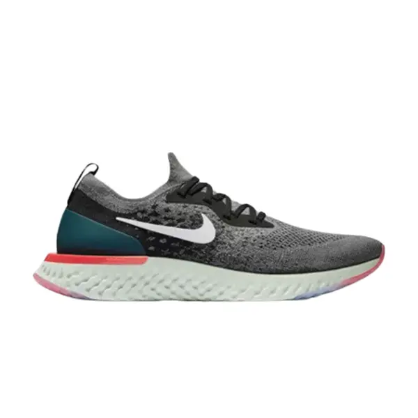 Nike Epic React Flyknit Sneakers - Grey