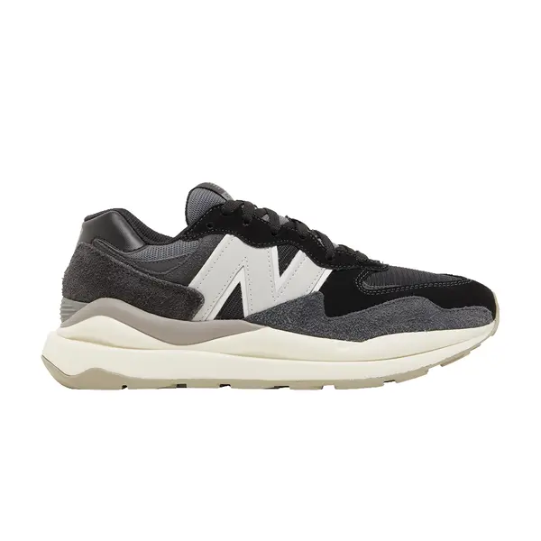 NEW BALANCE 57/40 Sneakers - Black