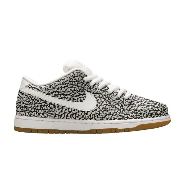 Nike Dunk Low 'road' Embossed Suede Sneakers - Grey