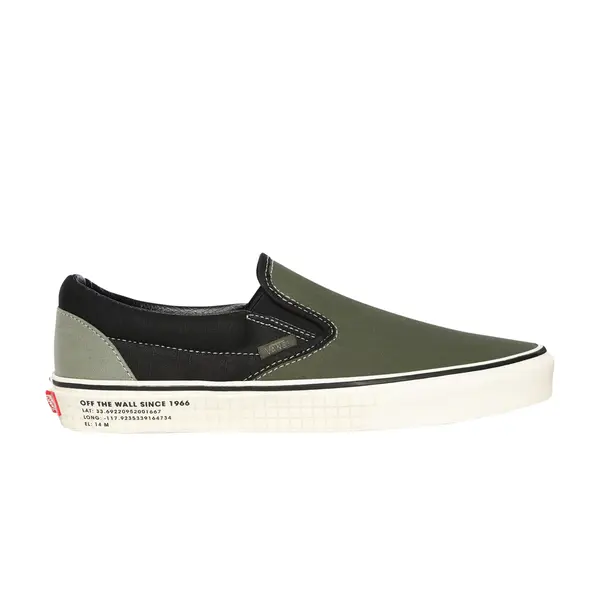 VANS Classic Slip-on Sneakers - Green