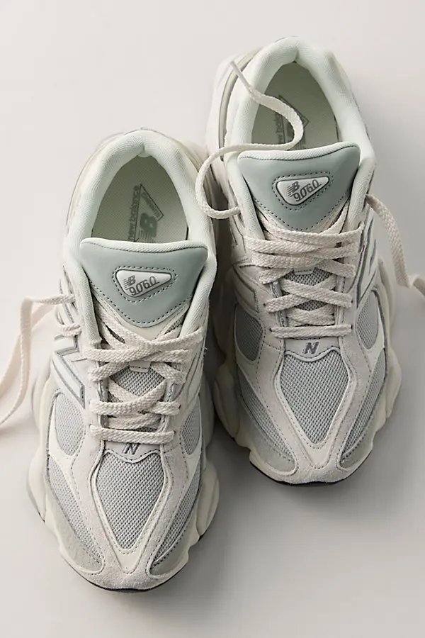 NEW BALANCE 9060 Sneakers - Grey
