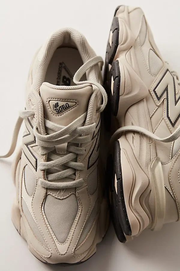 NEW BALANCE 9060 Sneakers - Grey