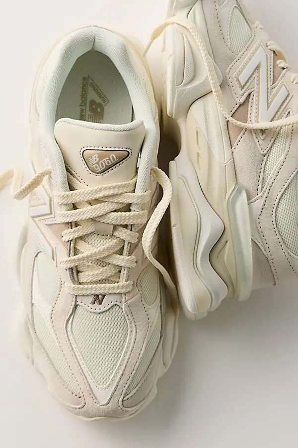 NEW BALANCE 9060 Sneakers - Linen/timberwolf