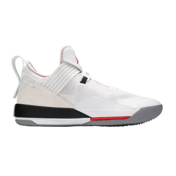 JORDAN 33 Low Se Sneakers