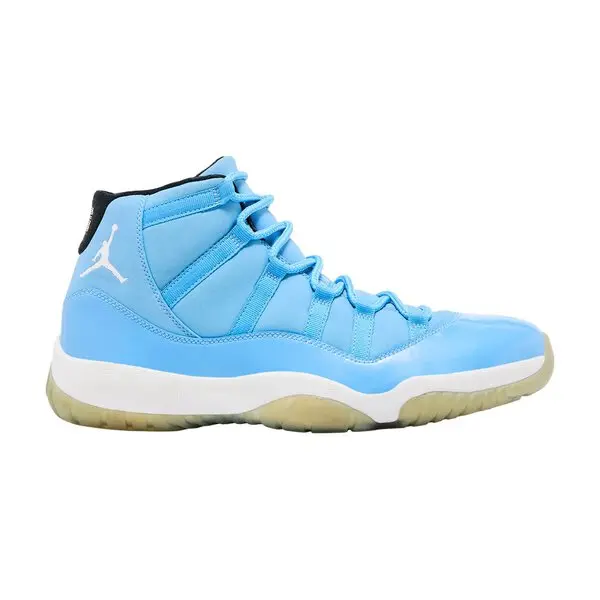JORDAN Retro 'pantone' Sneakers - Blue