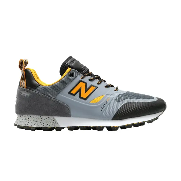 NEW BALANCE Trailbuster Re-engineered Sneakers - Grey