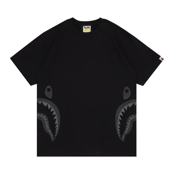 A BATHING APE Side Shark Tee - Black