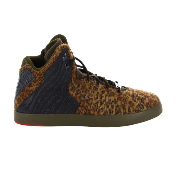 Nike Lebron 11 Nsw Sneakers - Brown