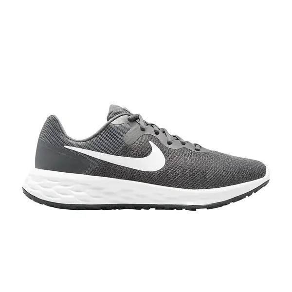 Nike Revolution 6 Extra Wide Sneakers
