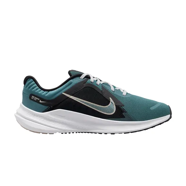 Nike Quest 5 Sneakers