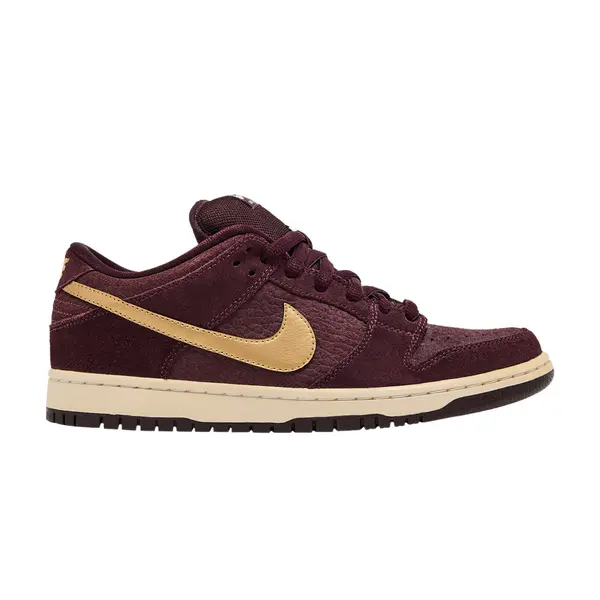 Nike Dunk Low Pro Sb Sneakers - Red