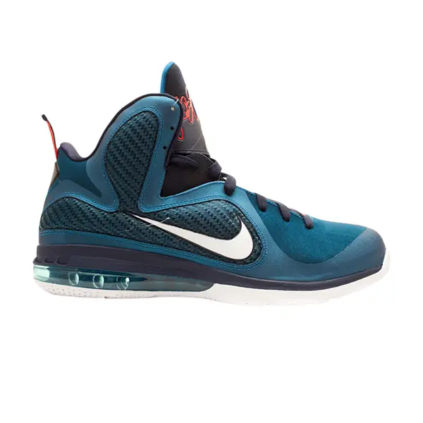Nike Lebron 'swingman' Sneakers - Green